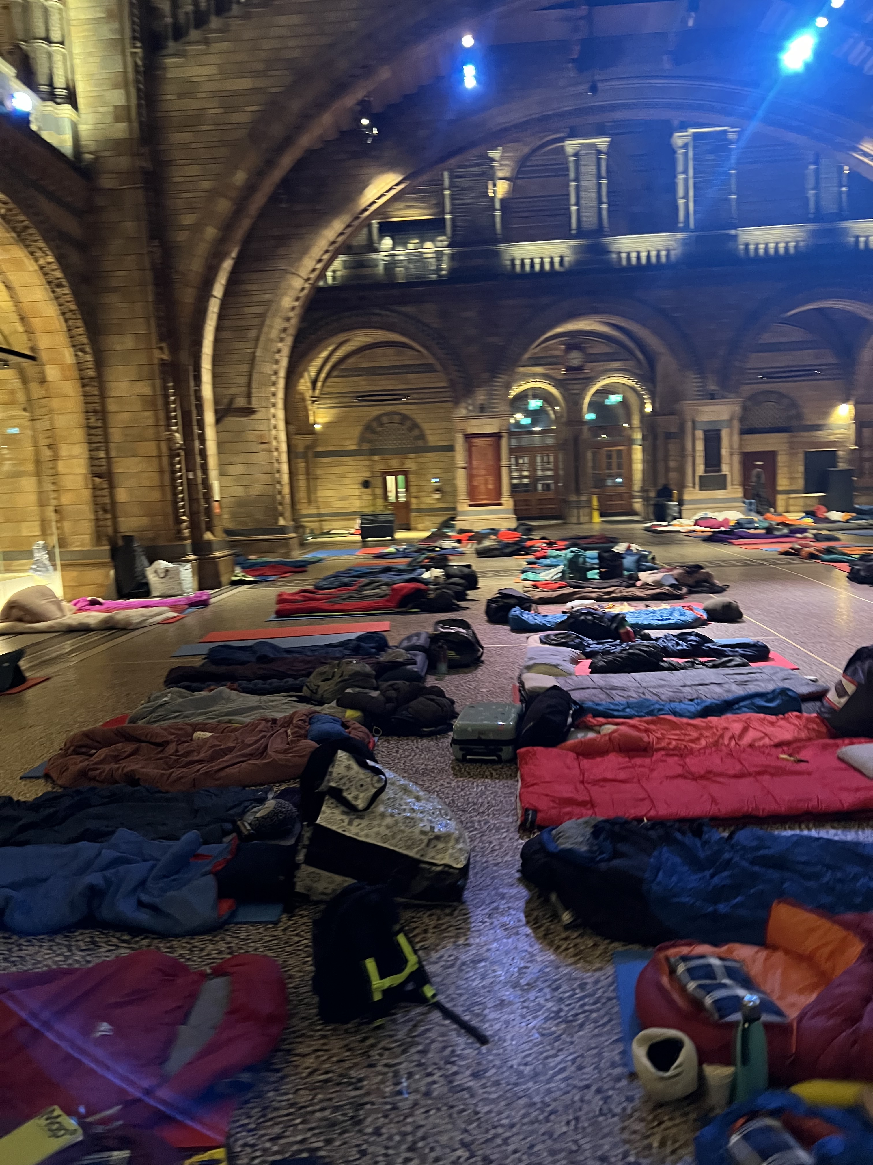 Dinosnores – A sleepover at the Natural History Museum, London – Go ...